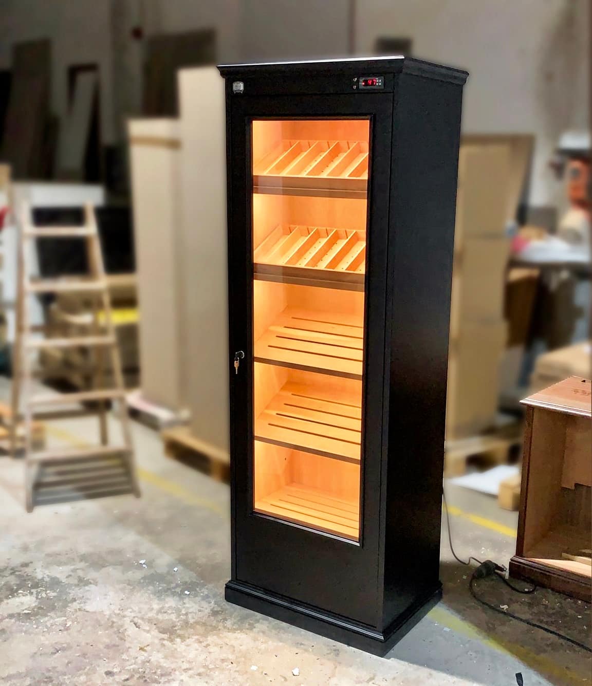 Humidor for cigars Showcase - Ventus Model - Humidors Wacota